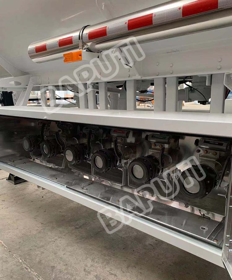 3 Axle Oil Tanker Trailer for Sale