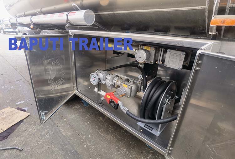 SINOTRUK HOWO 30000 Litres Aluminum Fuel Tanker Truck - Buy fuel tank ...